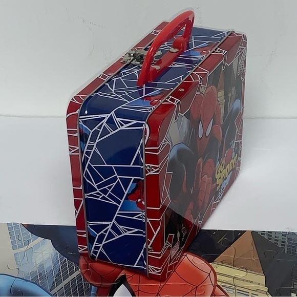 Marvel | Toys | Marvel Comics Go Spidey 3d Spiderman Metal Tin Lunchbox ...